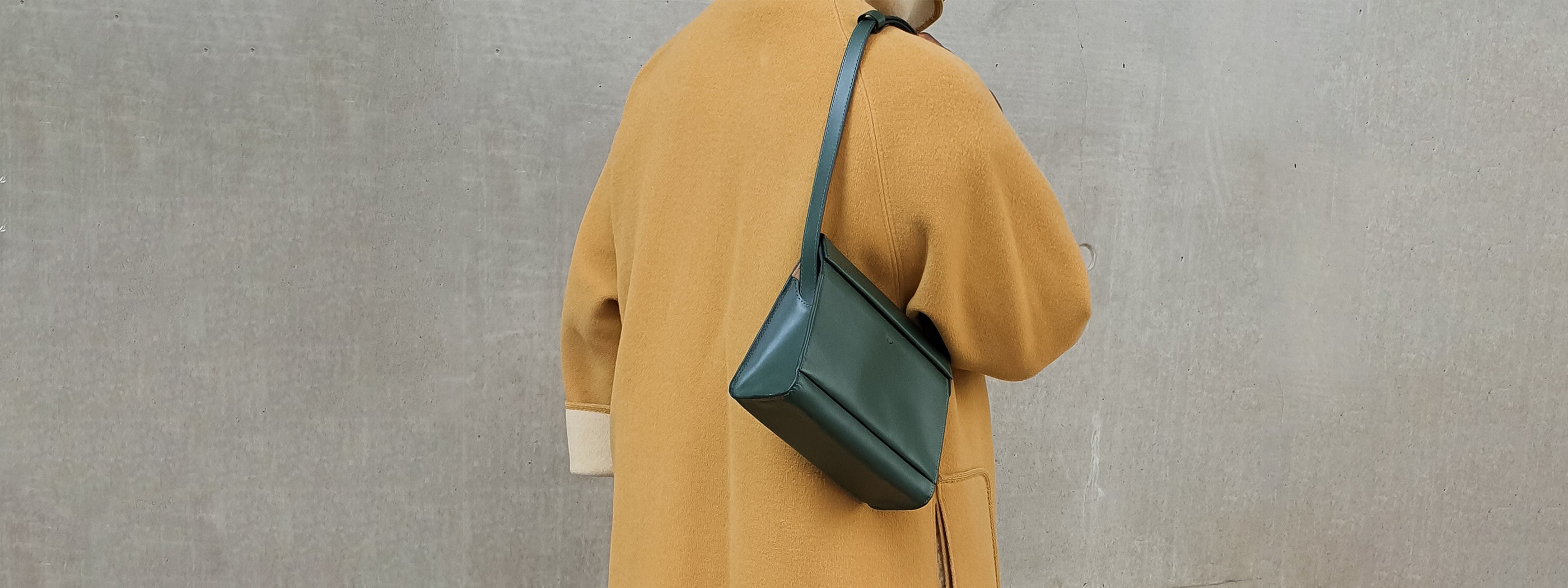 godi. - Full Grain Minimal Leather Bags and Accessories